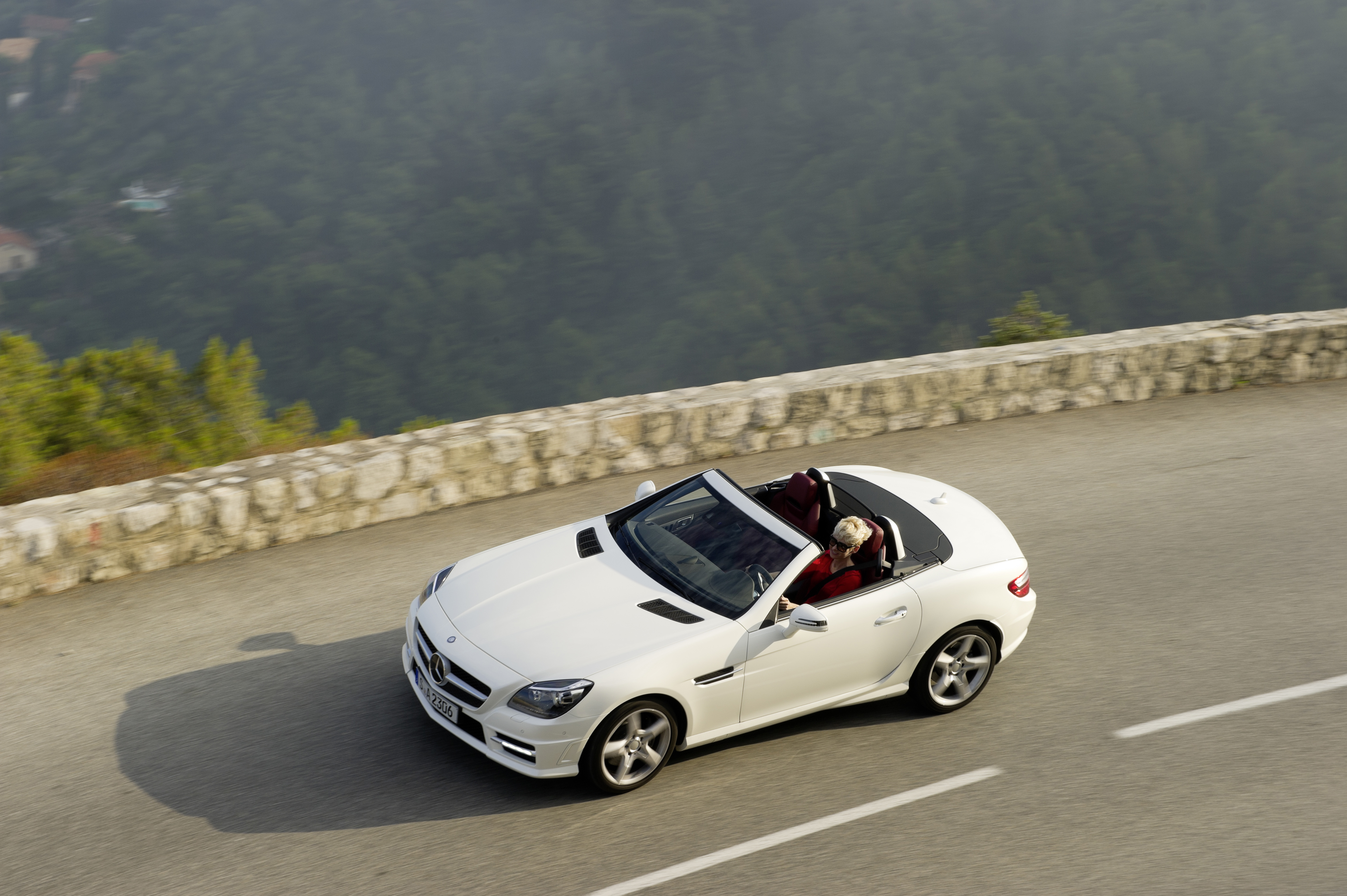 Nowy Mercedes-Benz SLK 250 CDI: sportowy roadster z kompaktowym ...