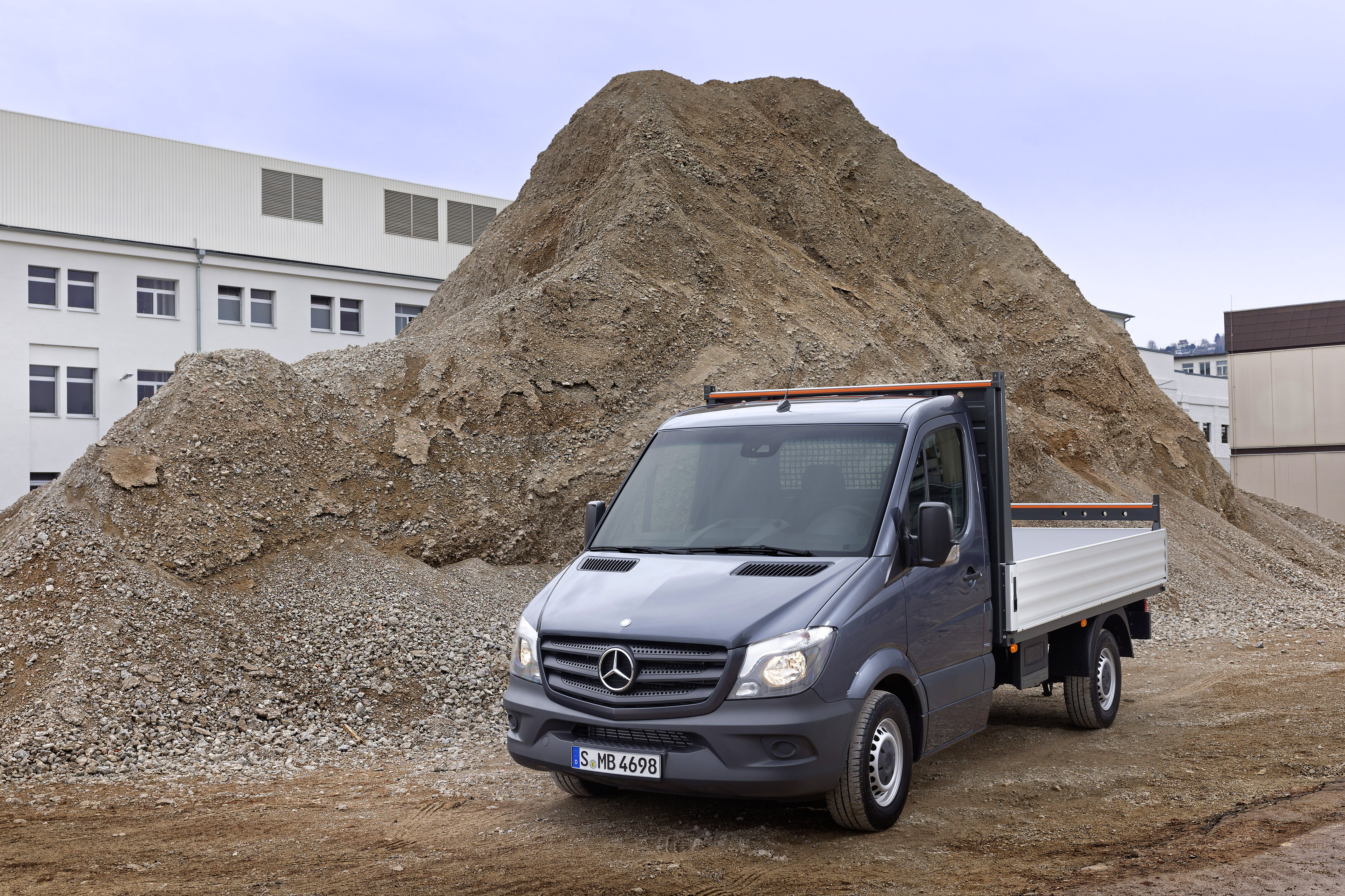Mercedes-Benz Sprinter: teraz jeszcze bezpieczniejszy, bardziej ...