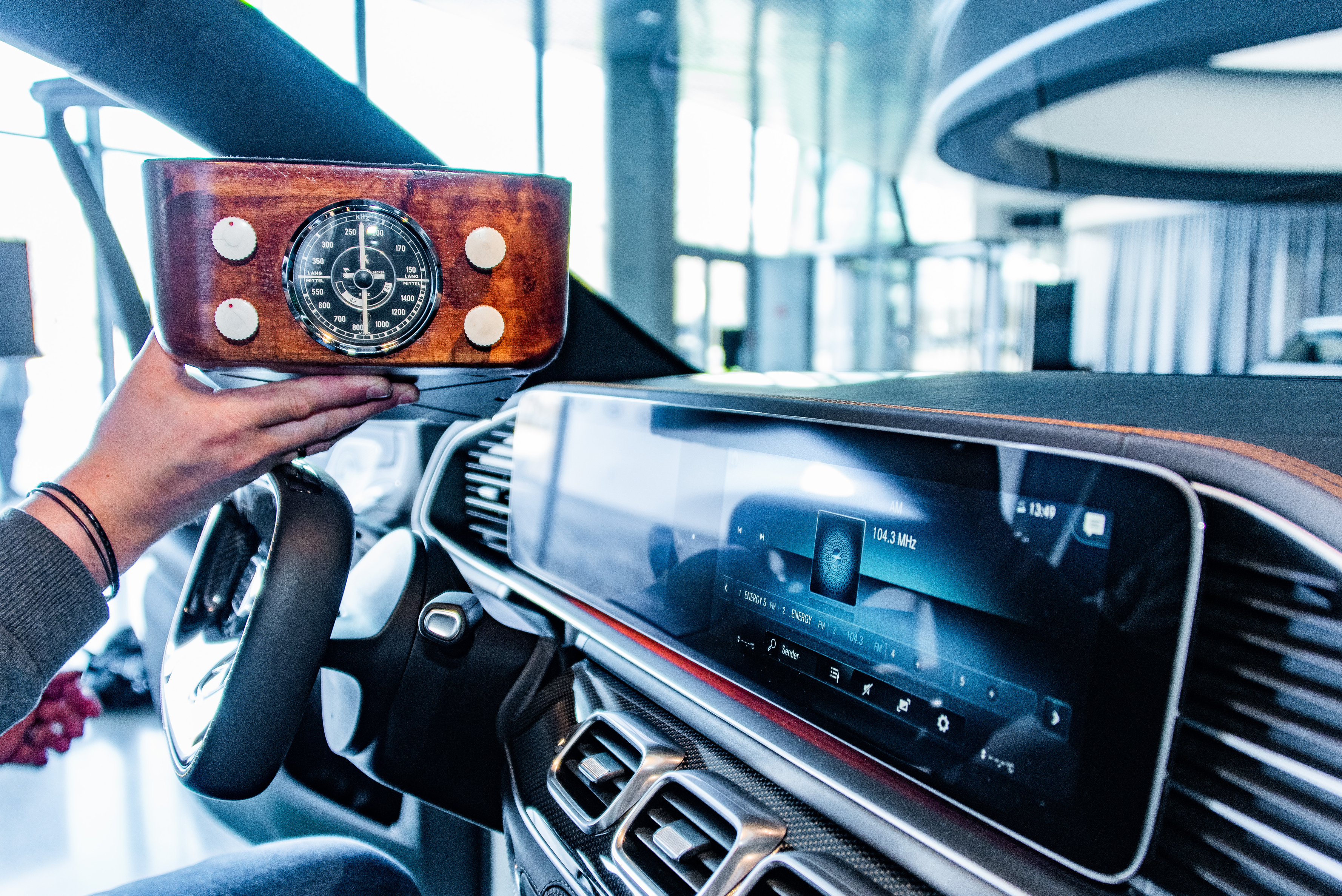 Tajniki Muzeum Mercedes-Benz: radio samochodowe