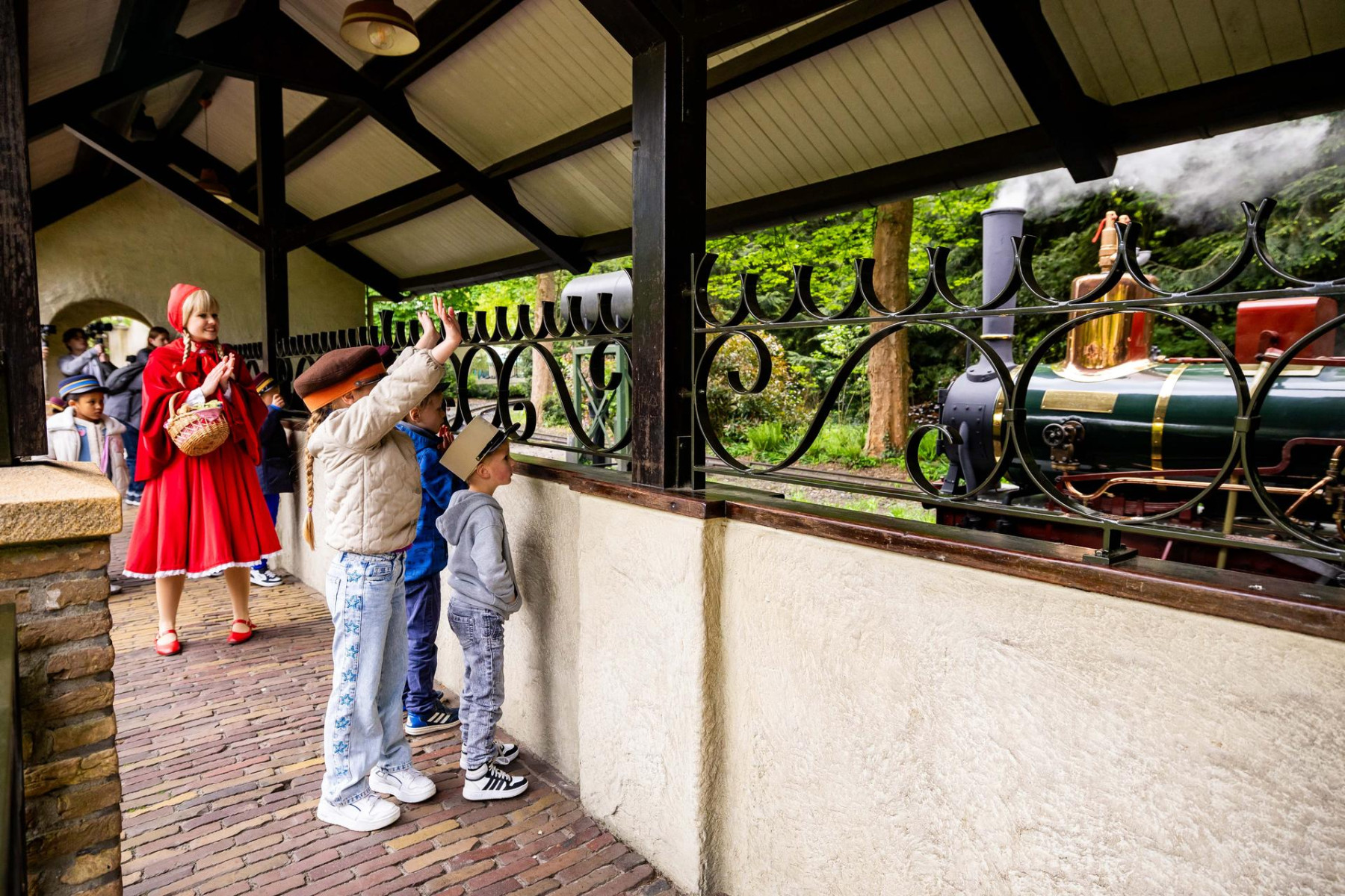 Le train à vapeur électrique d'Efteling prend son envol