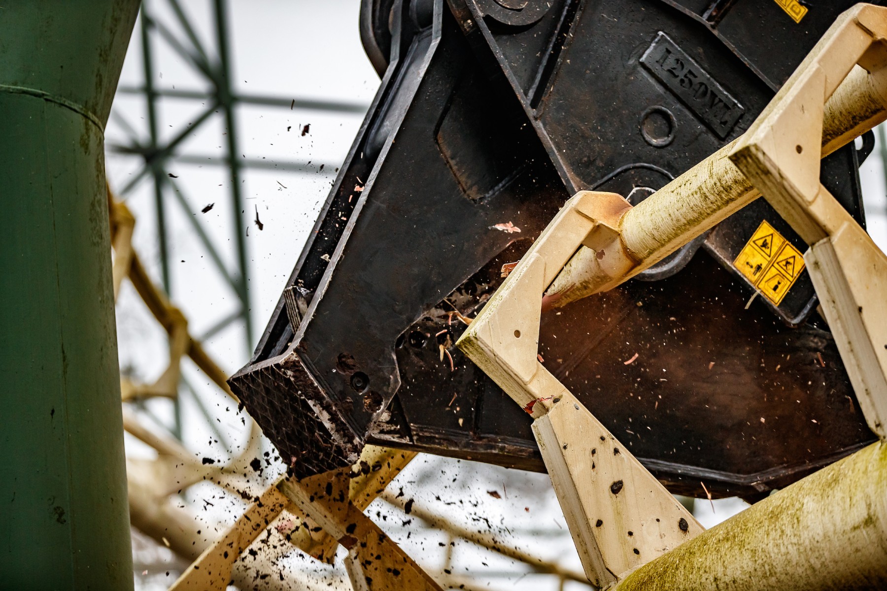 Major operation begins to dismantle Efteling’s Python roller coaster
