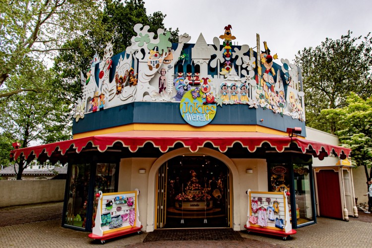 Popular Efteling attraction Carnaval Festival re-opens after a three ...