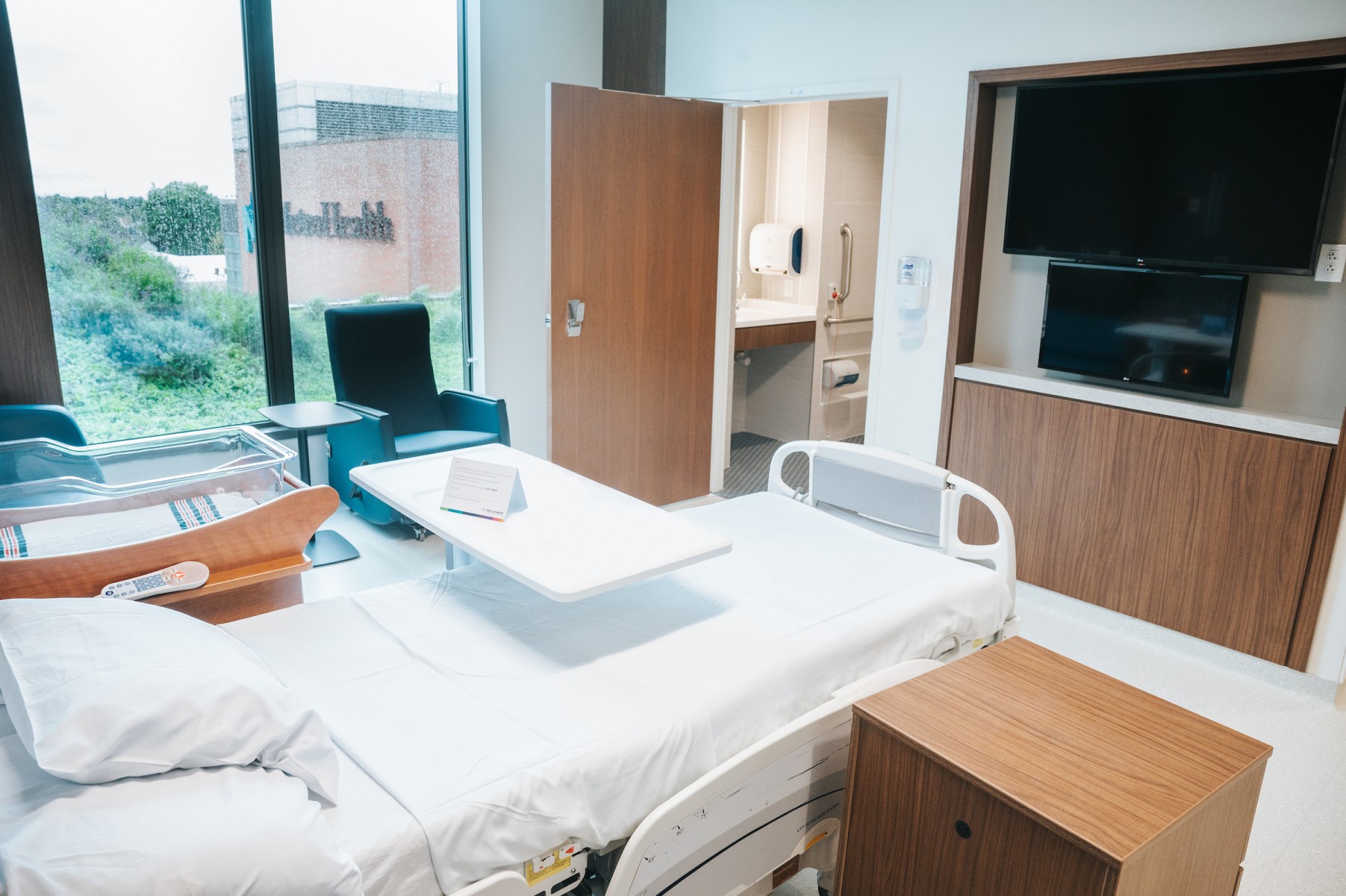 MetroHealth to Open State-of-the-Art Birthing Center, Neonatal ...