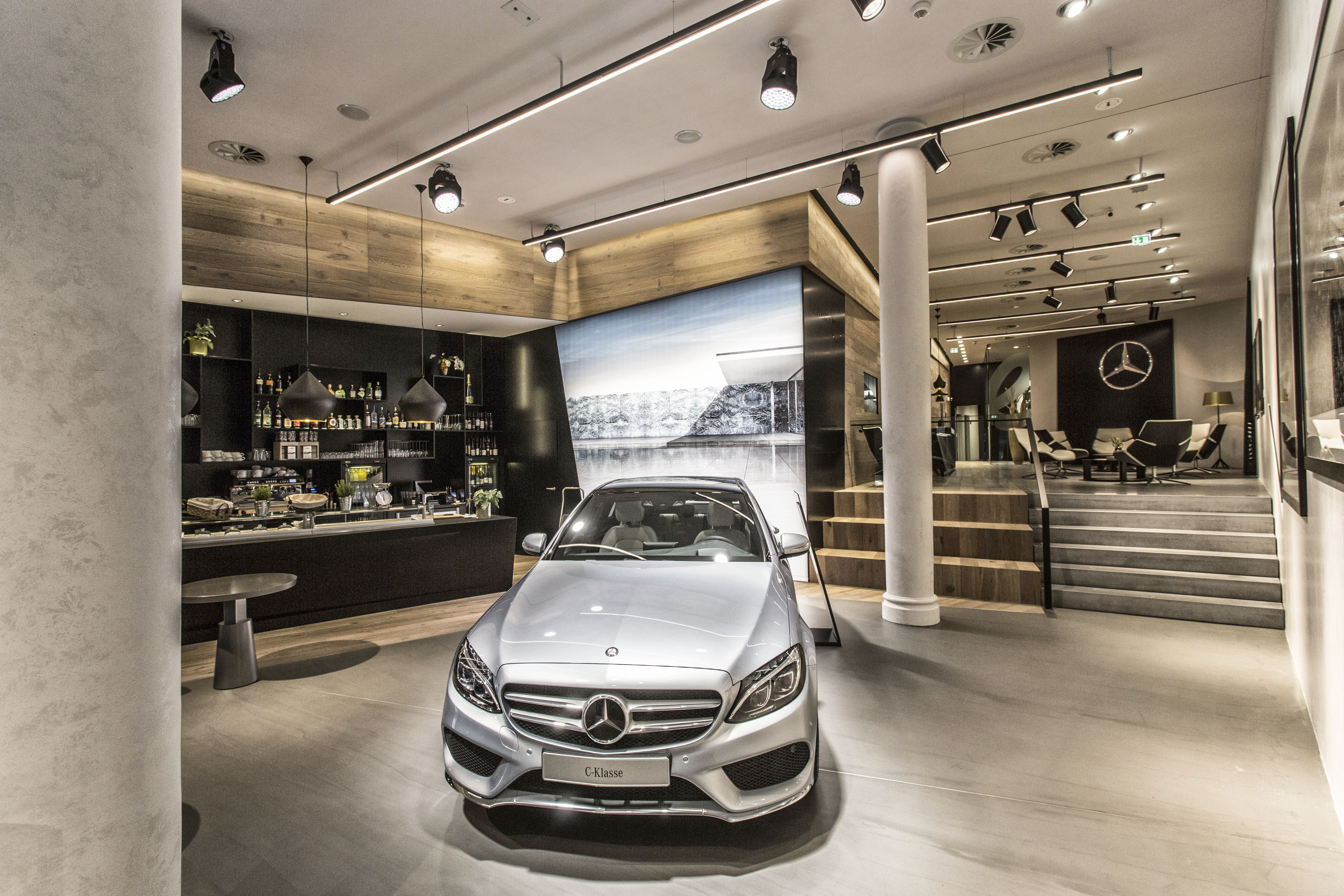 Inaugurato il primo Mercedes me Store in Asia