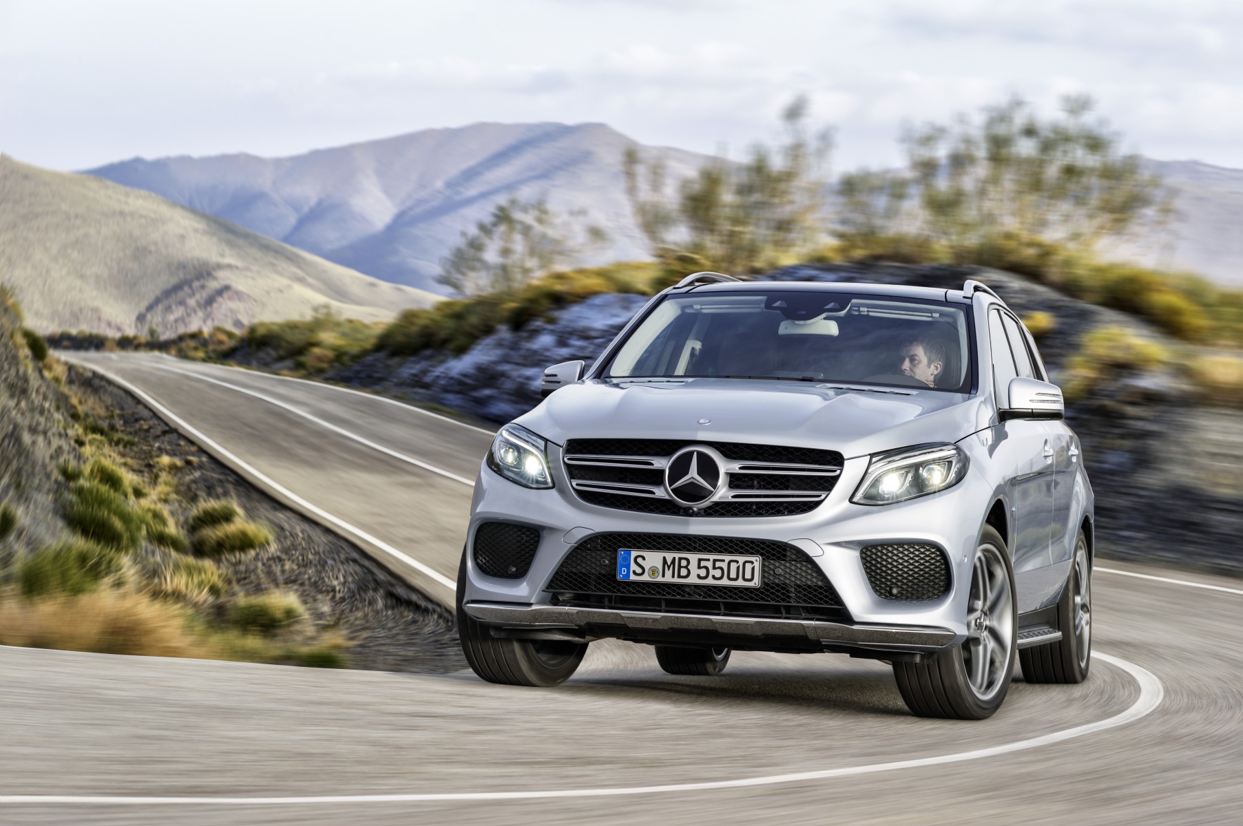 Record sales for compact cars and SUVs from Mercedes-Benz