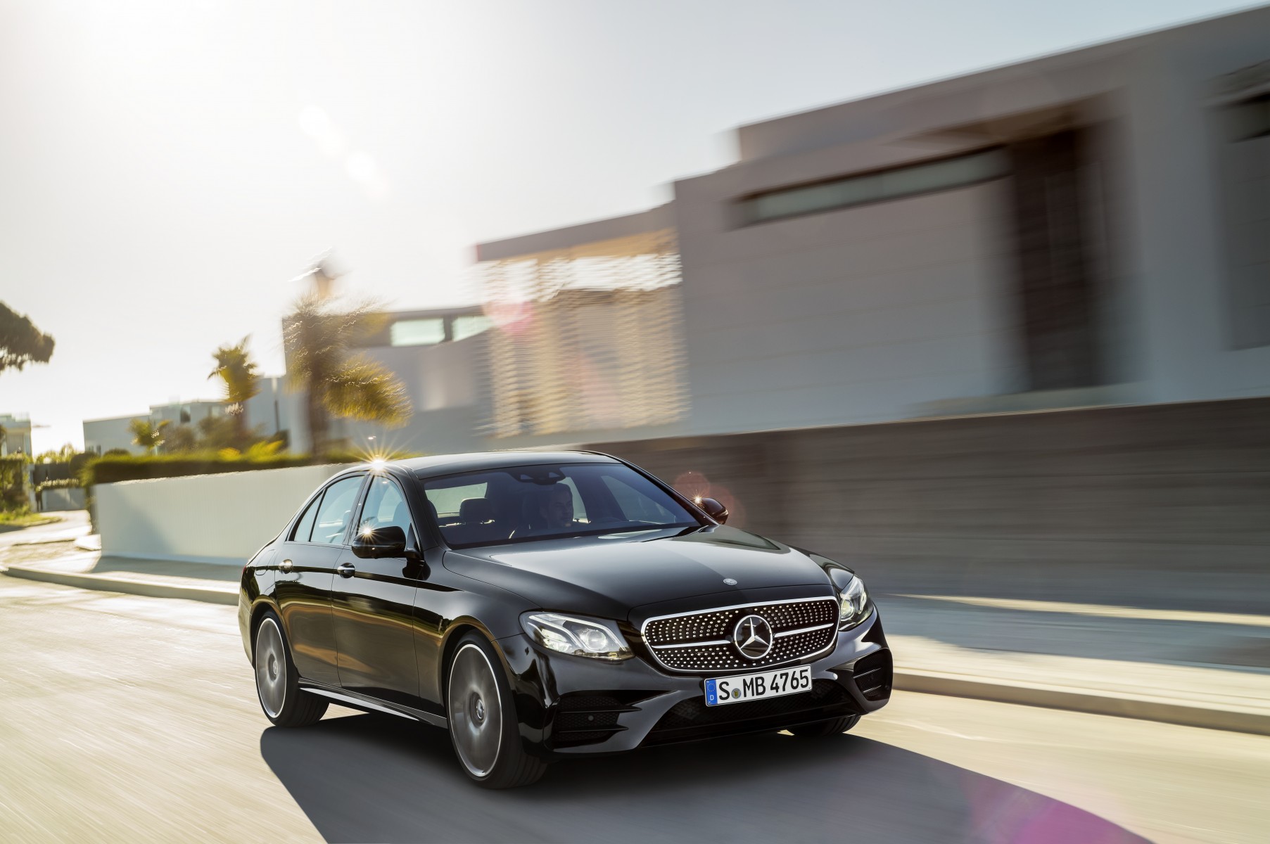 Mercedes-Benz posts strongest half-year with sales of more than 1.1 ...