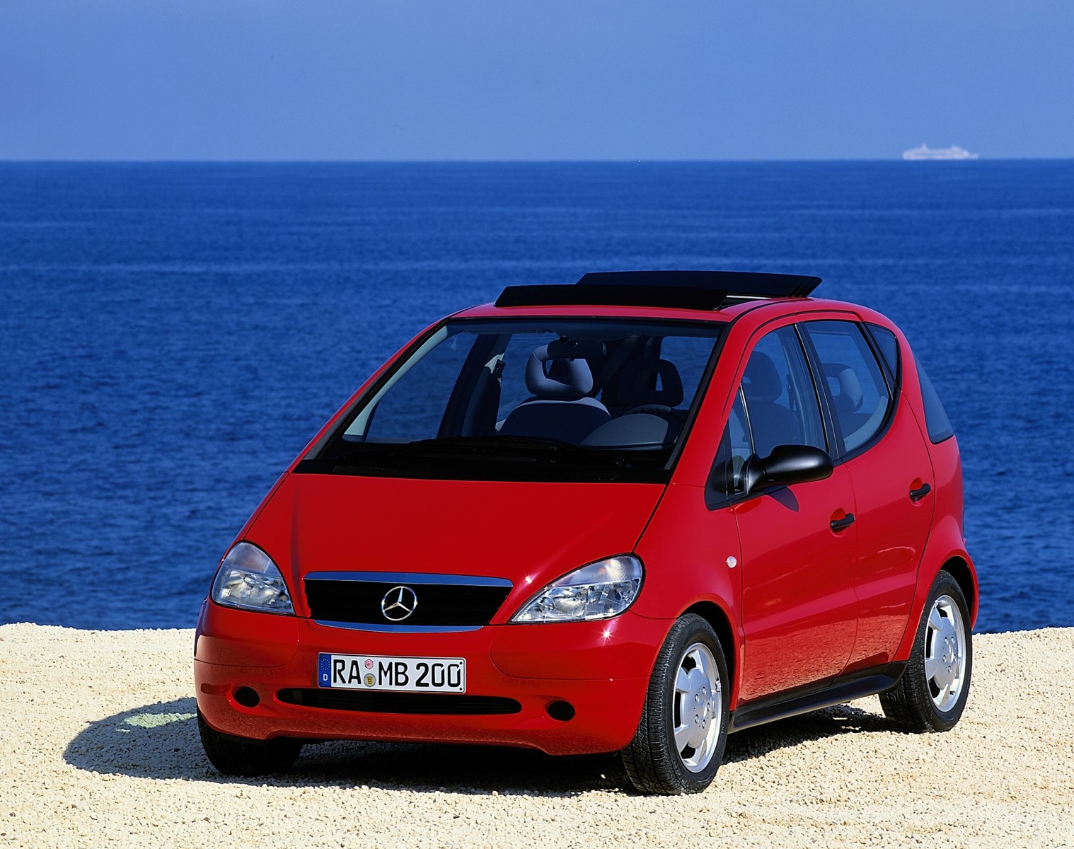 Marzo 1997: debutta in anteprima mondiale la prima generazione di Classe A