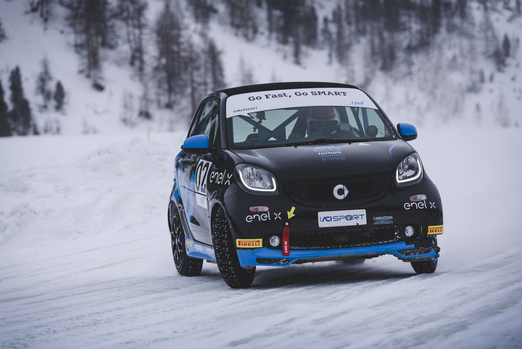 Smart EQ fortwo e-cup: al via i test invernali su neve e ghiaccio