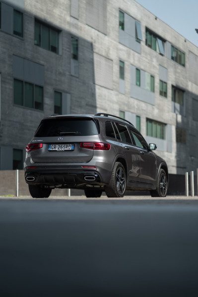 Nuove Mercedes EQB e GLB: i due modelli più versatili della gamma SUV della Stella