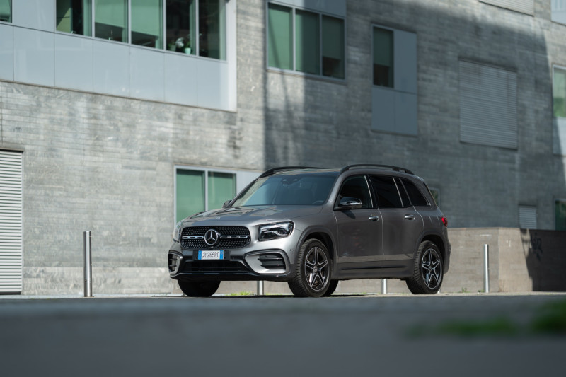 Nuove Mercedes EQB e GLB: i due modelli più versatili della gamma SUV della Stella