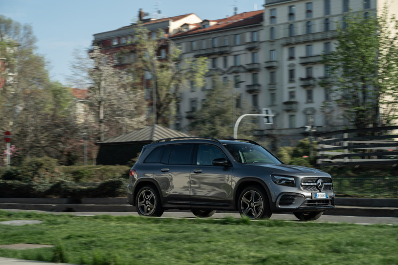 Nuove Mercedes EQB e GLB: i due modelli più versatili della gamma SUV della Stella