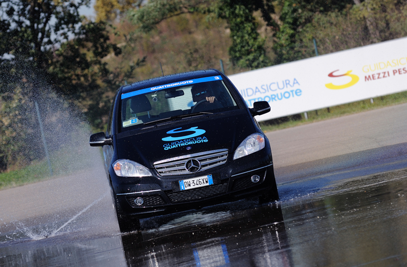 Partnership Mercedes-Benz Italia e ASC (Automotive Safety Centre ...