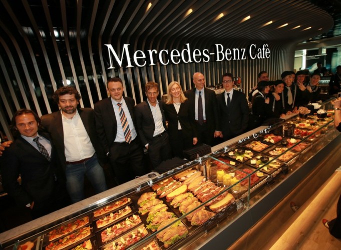 All'aeroporto di Fiumicino il primo Mercedes-Benz Café