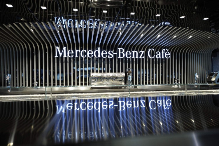 All'aeroporto di Fiumicino il primo Mercedes-Benz Café