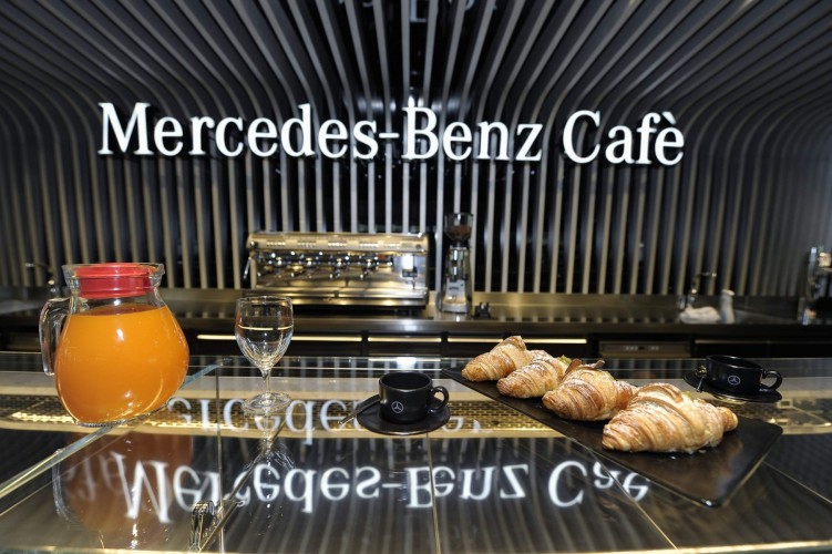 All'aeroporto di Fiumicino il primo Mercedes-Benz Café