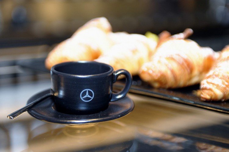 All'aeroporto di Fiumicino il primo Mercedes-Benz Café