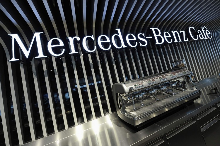 All'aeroporto di Fiumicino il primo Mercedes-Benz Café