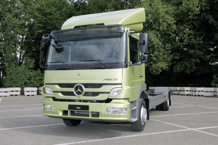 Mercedes-Benz Atego ed Atego BlueTec Hybrid eletti "Truck of the Year 2011"
