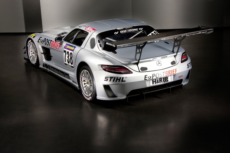 SLS AMG GT3 debutta sul leggendario circuito "Nordschleife" di Nürburgring