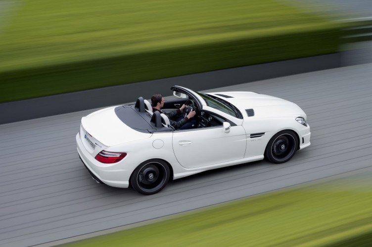 Mercedes-Benz SLK 55 AMG. Performance, efficienza e stile