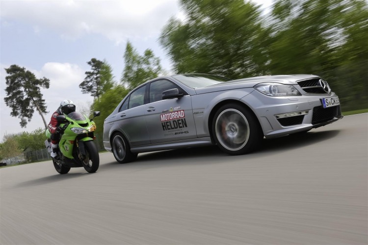 Driving Performance - Mercedes-AMG main sponsor di MOTORRAD-HELDEN