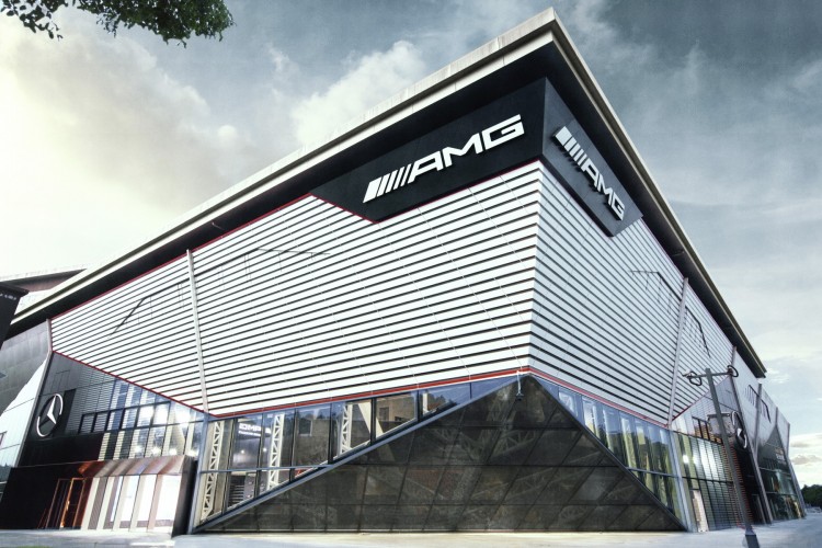 Première in Cina: aperto il primo AMG Experience Centre sul Circuito ...
