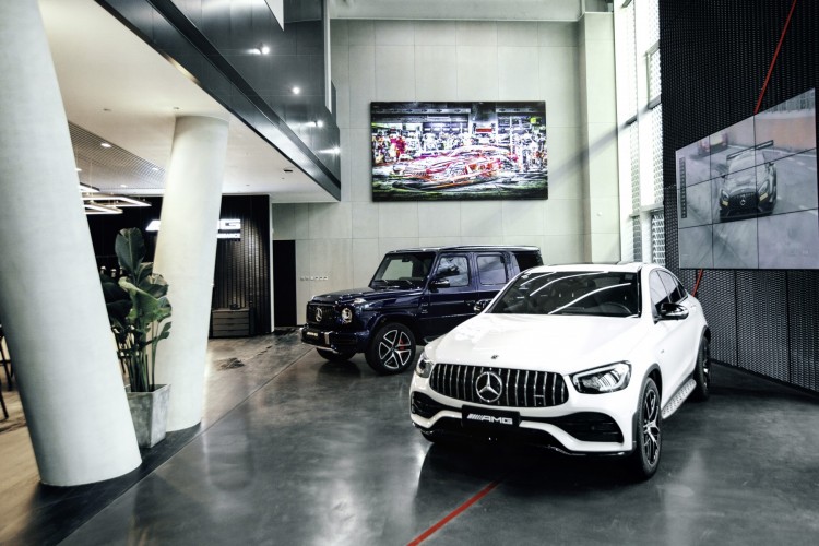 Première in Cina: aperto il primo AMG Experience Centre sul Circuito ...