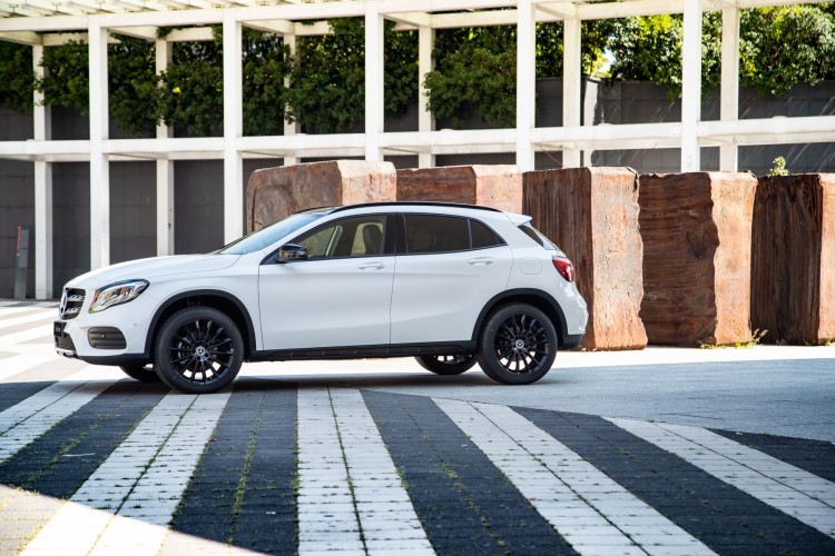 Mercedes-Benz Night Edition: I colori della notte
