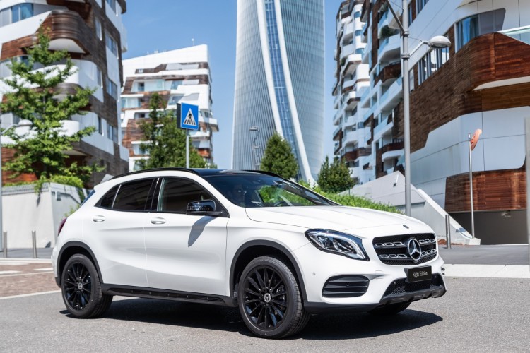 Mercedes-Benz Night Edition: I colori della notte