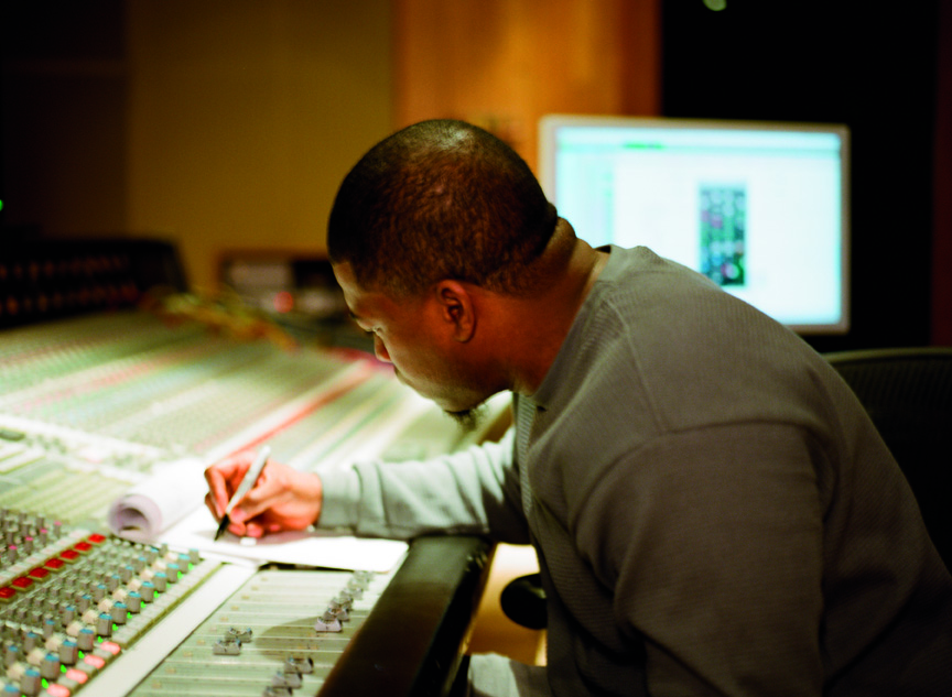 BLAG invita Estelle, David Banner e Daley a creare una nuova canzone ...