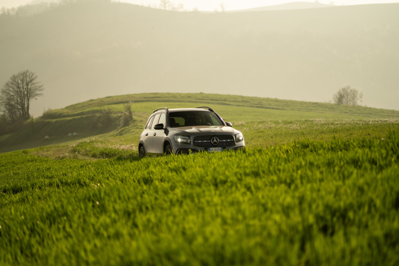 Nuove Mercedes EQB e GLB: i due modelli più versatili della gamma SUV della Stella