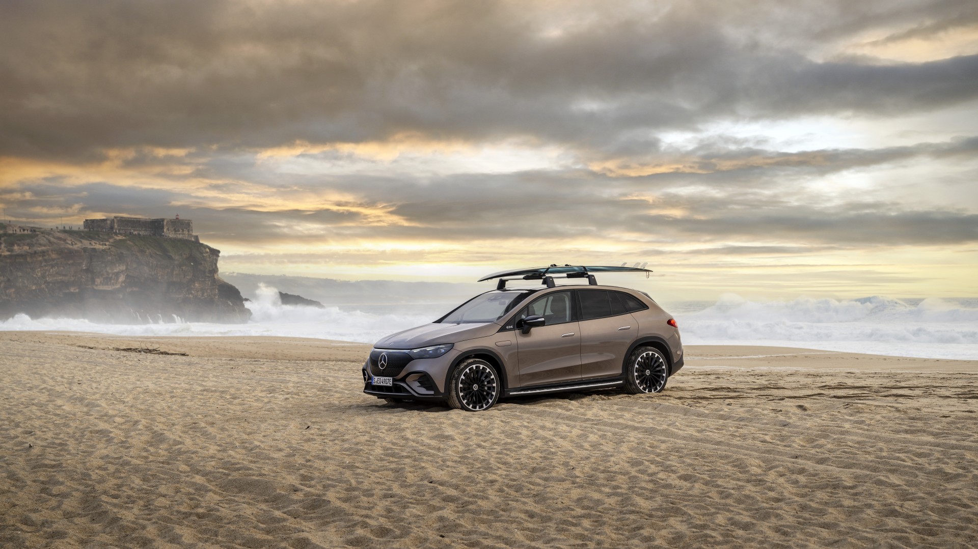 Nuova EQE SUV: esclusività e alta tecnologia incontrano la versatilità