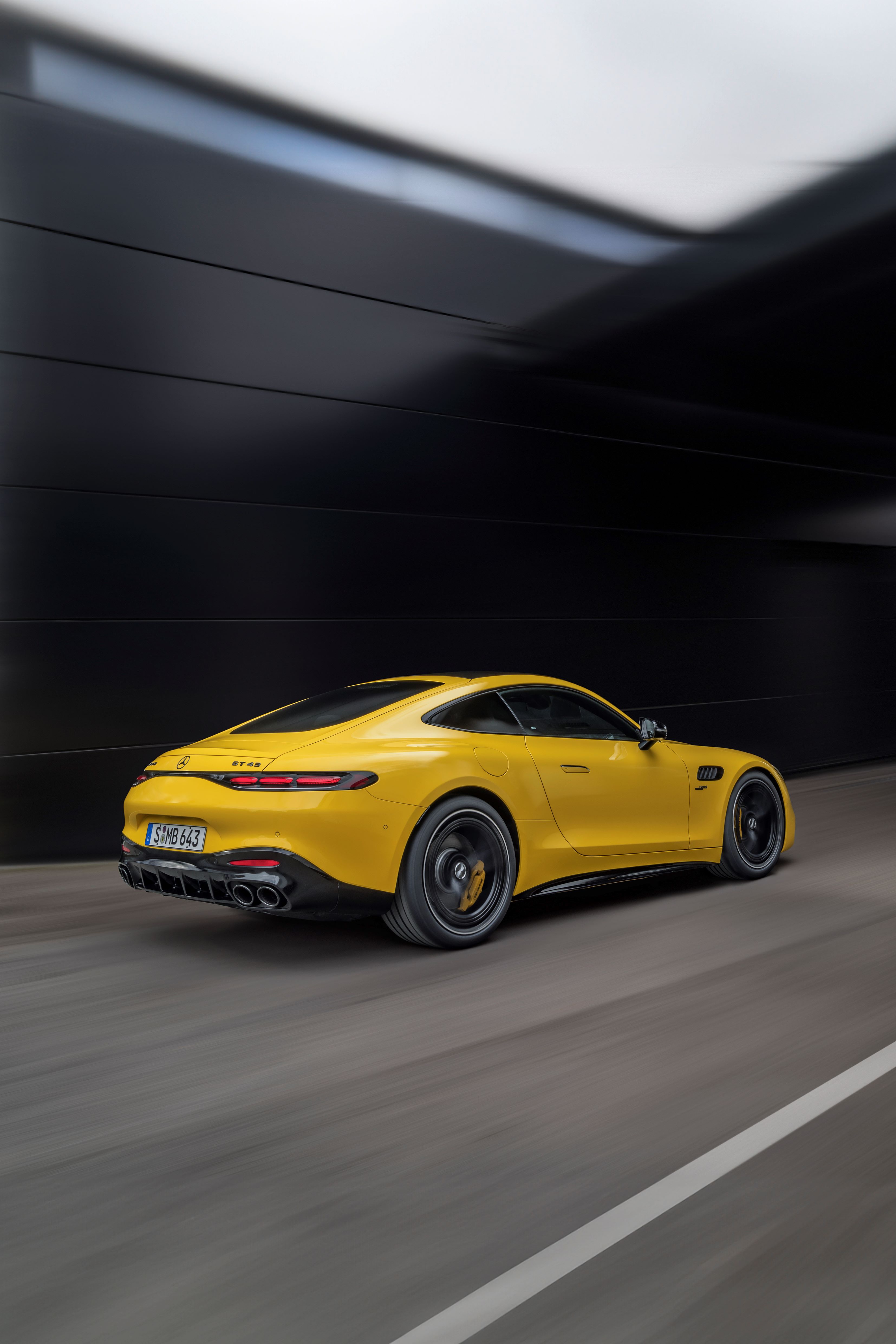 Il piacere di guidare una Gran Turismo: la nuova Mercedes-AMG GT 43 Coupé