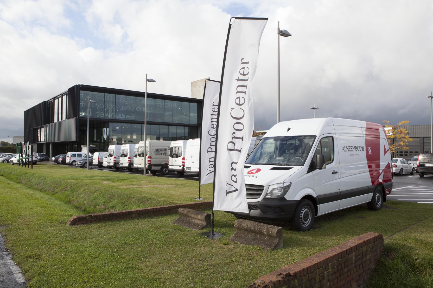 Mercedes-Benz Vans labellise son 100e Van ProCenter