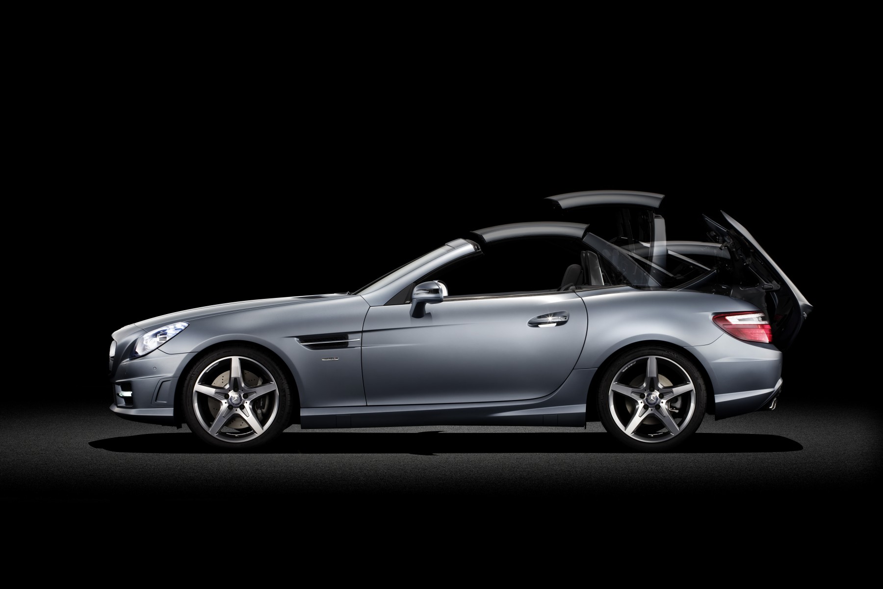 Nouveau roadster Mercedes-Benz SLK. Alliance de passion et d'efficience