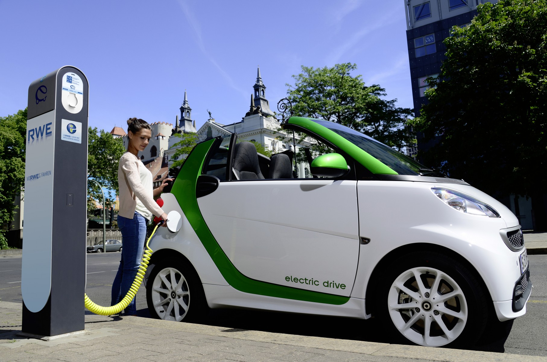 La nouvelle smart fortwo electric drive est lancée pour le grand public