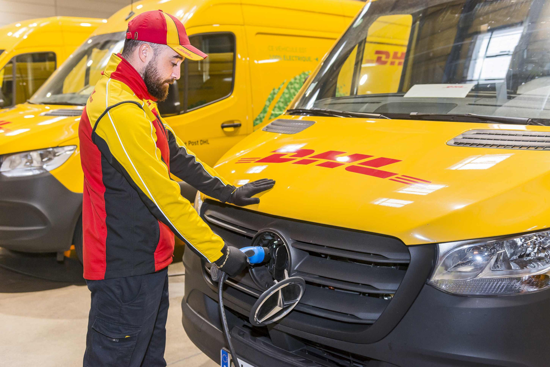 DHL Mercedes Esprinter.© O. Bos273