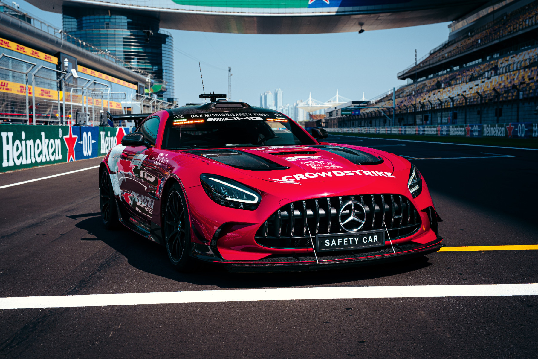 Mercedes-AMG célèbre la 500e apparition d'une voiture de sécurité ...