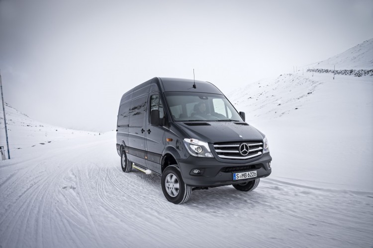 Nouveau Sprinter 4x4, le fourgon à transmission intégrale des ...