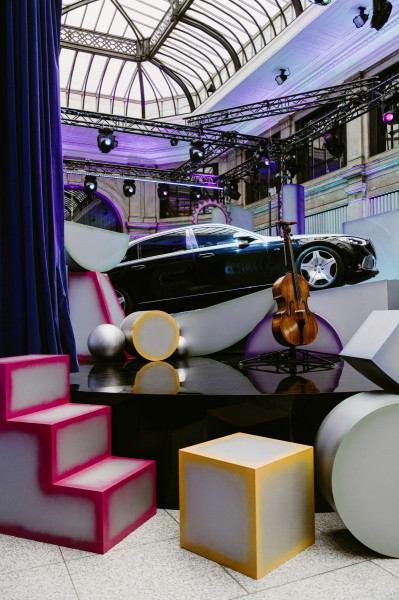 David LaChapelle s'associe à Mercedes-Maybach pour interpréter un ...