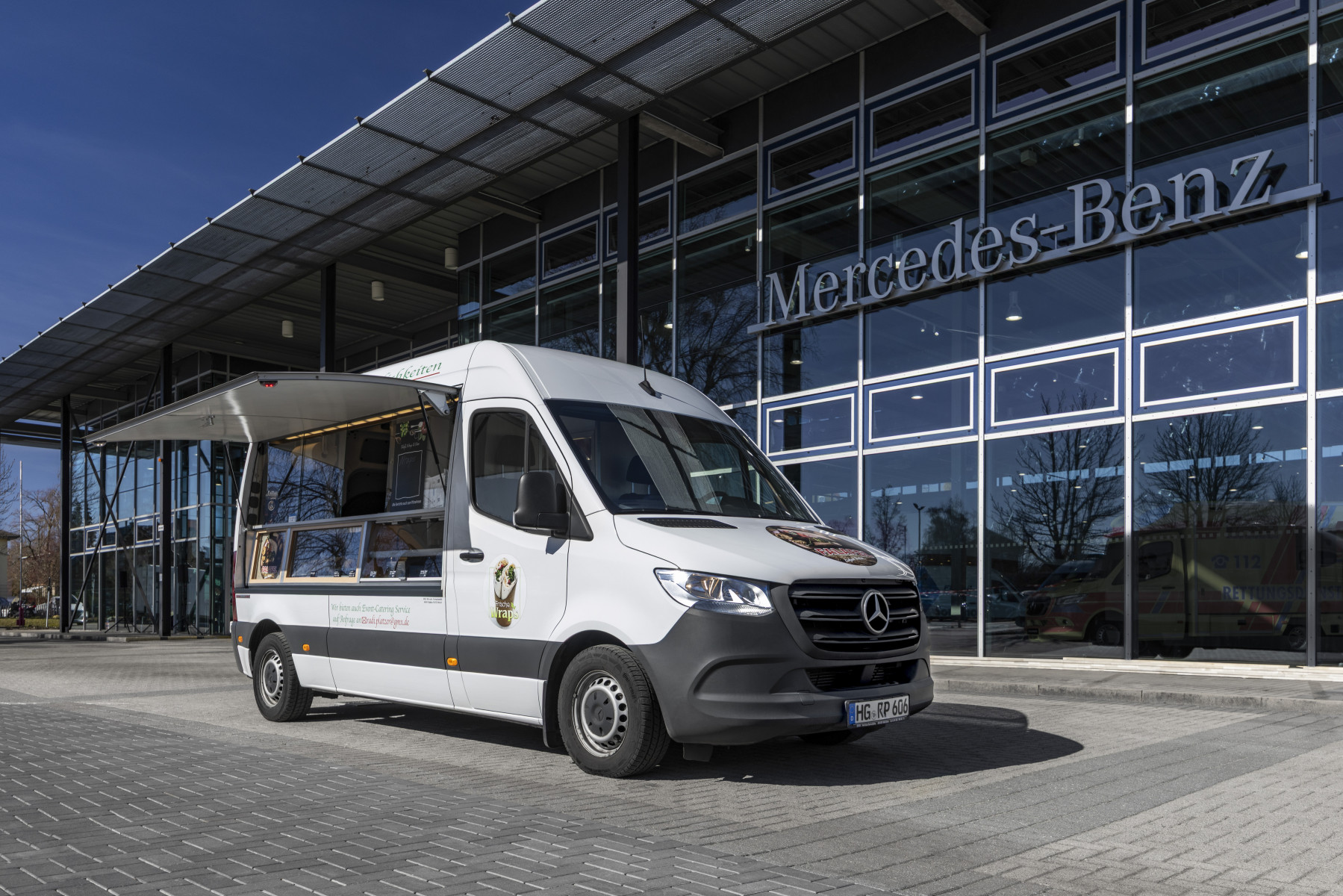 17 Sprinter carrossés exposés à Berlin pour ses 30 ans