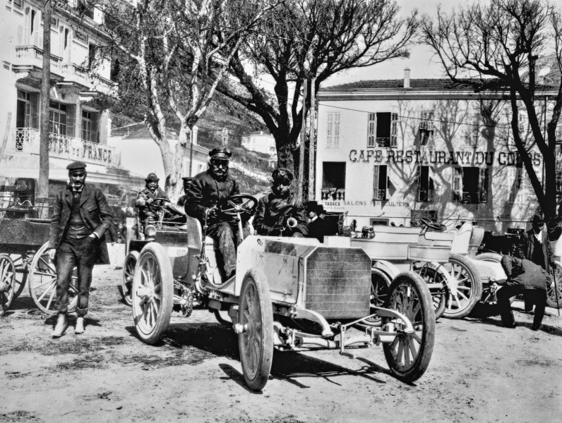 Mercedes-Benz Classic Notes 01/2025