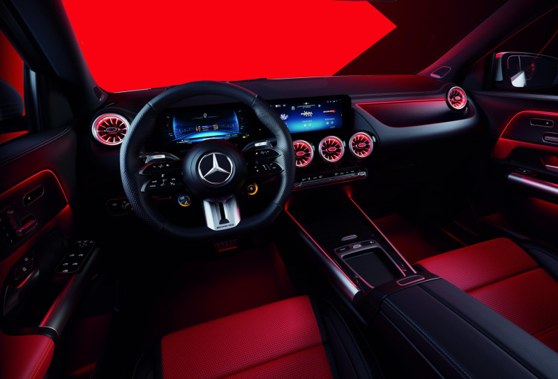 新型「メルセデスAMG GLA 35 4MATIC」および「メルセデスAMG GLB 35 4MATIC」を発売