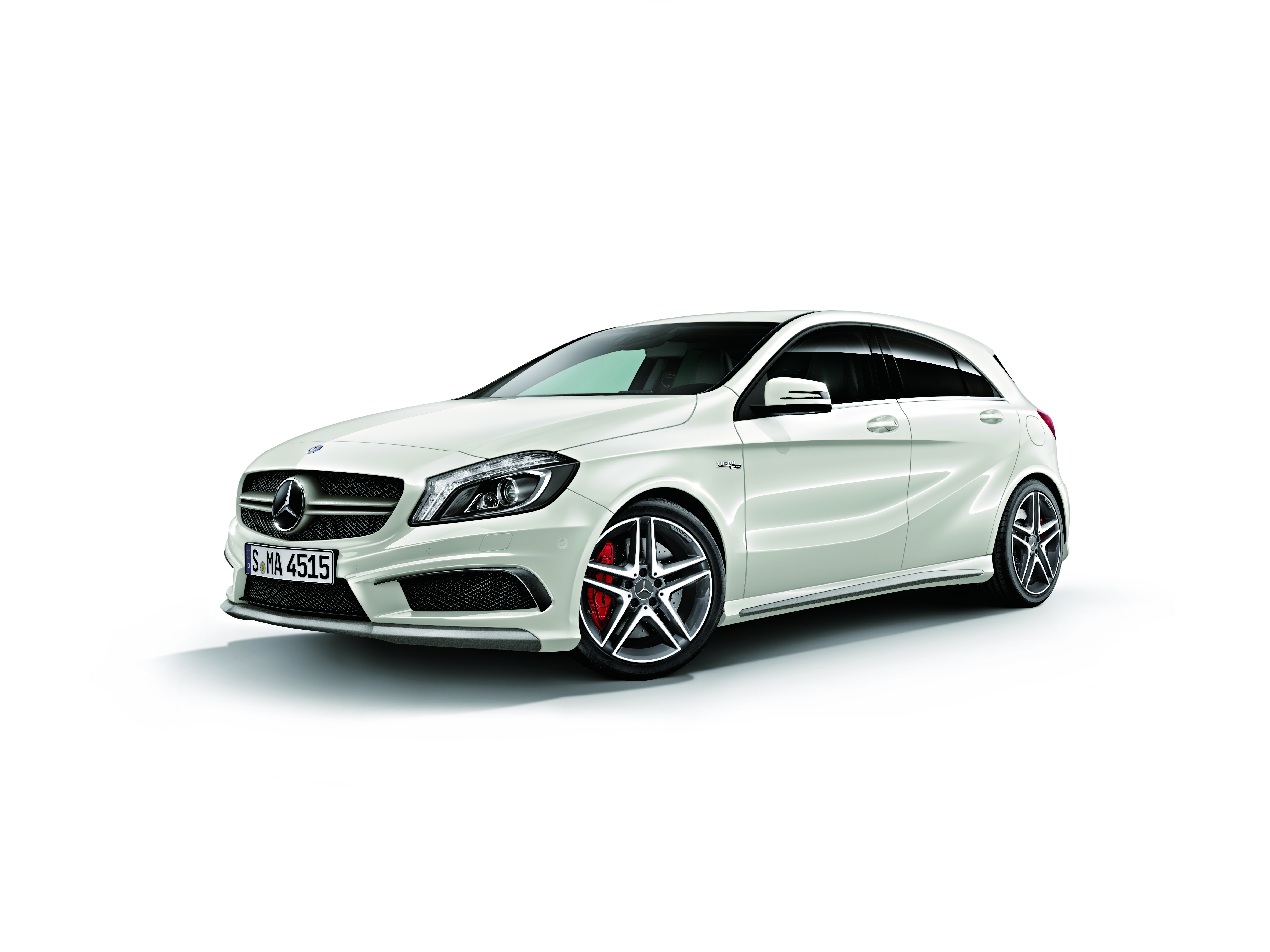 A 45 AMG 4MATICを発売