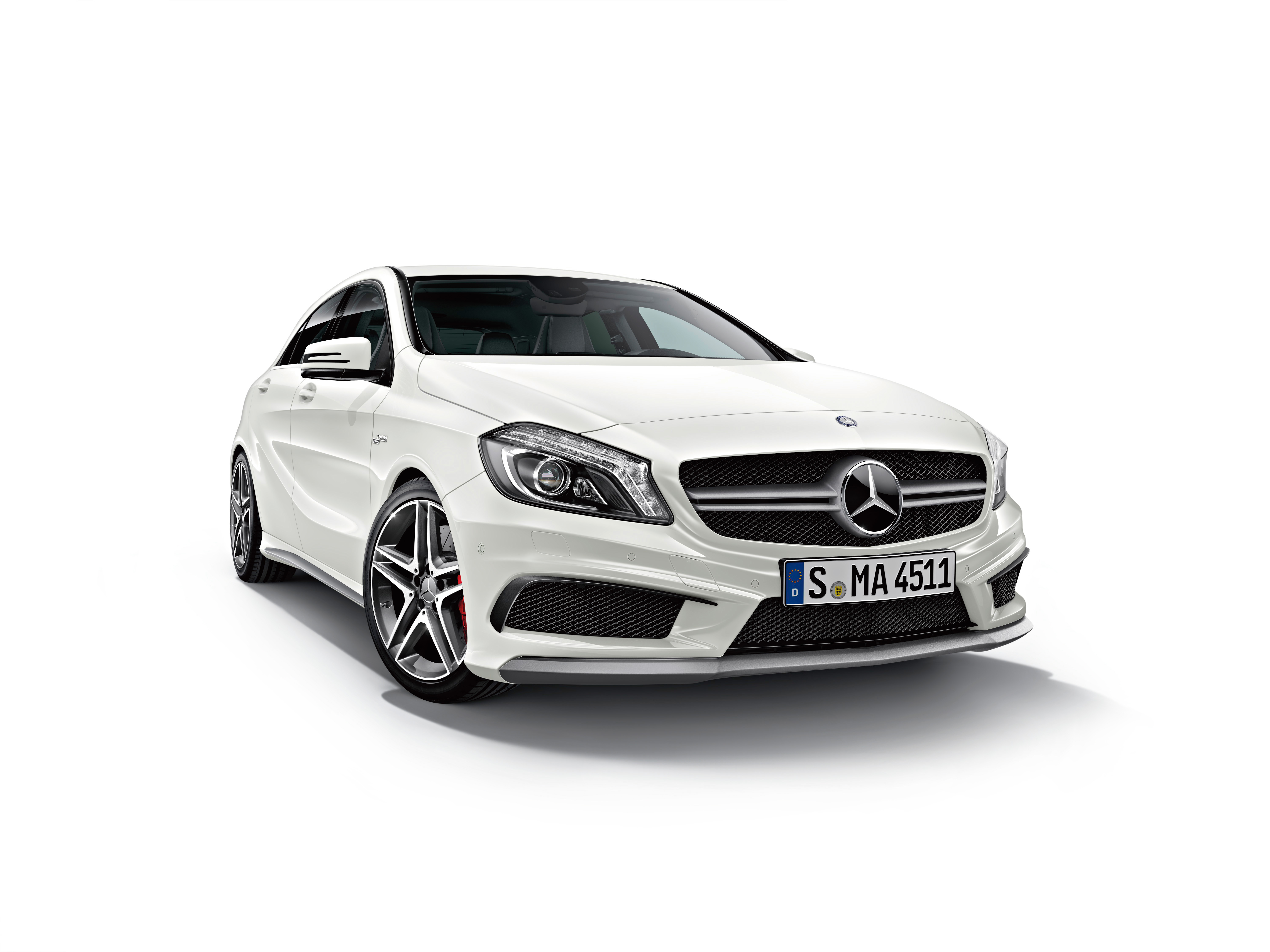 A 45 AMG 4MATICを発売