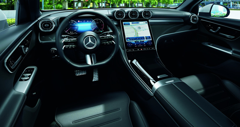 「GLC 220 d 4MATIC Core (ISG) ／Coupé Core (ISG) 」を追加