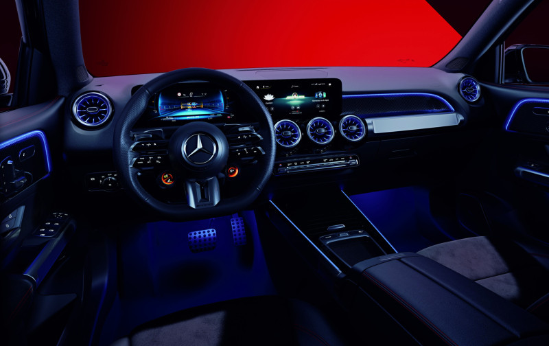 新型「メルセデスAMG GLA 35 4MATIC」および「メルセデスAMG GLB 35 4MATIC」を発売