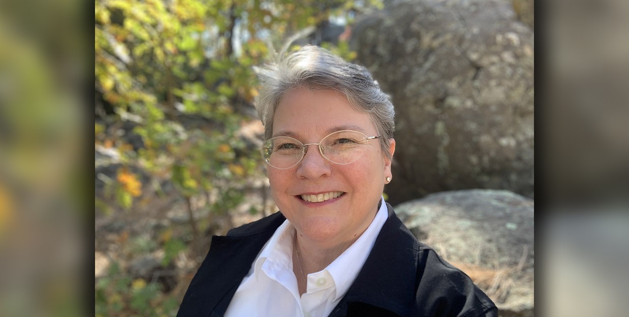 USRA's Lisa Gaddis Receives Eugene Shoemaker Distinguished Scientist ...