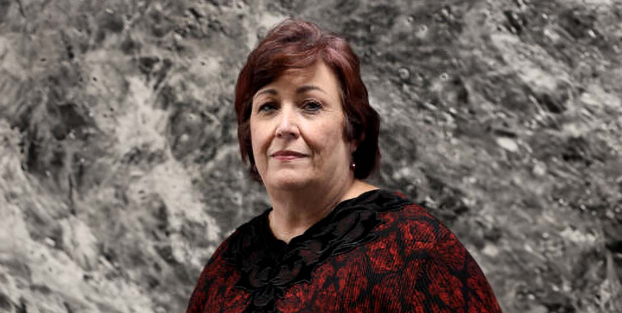 USRA’s Renée Dotson Receives the 2024 Masursky Award for Outstanding ...