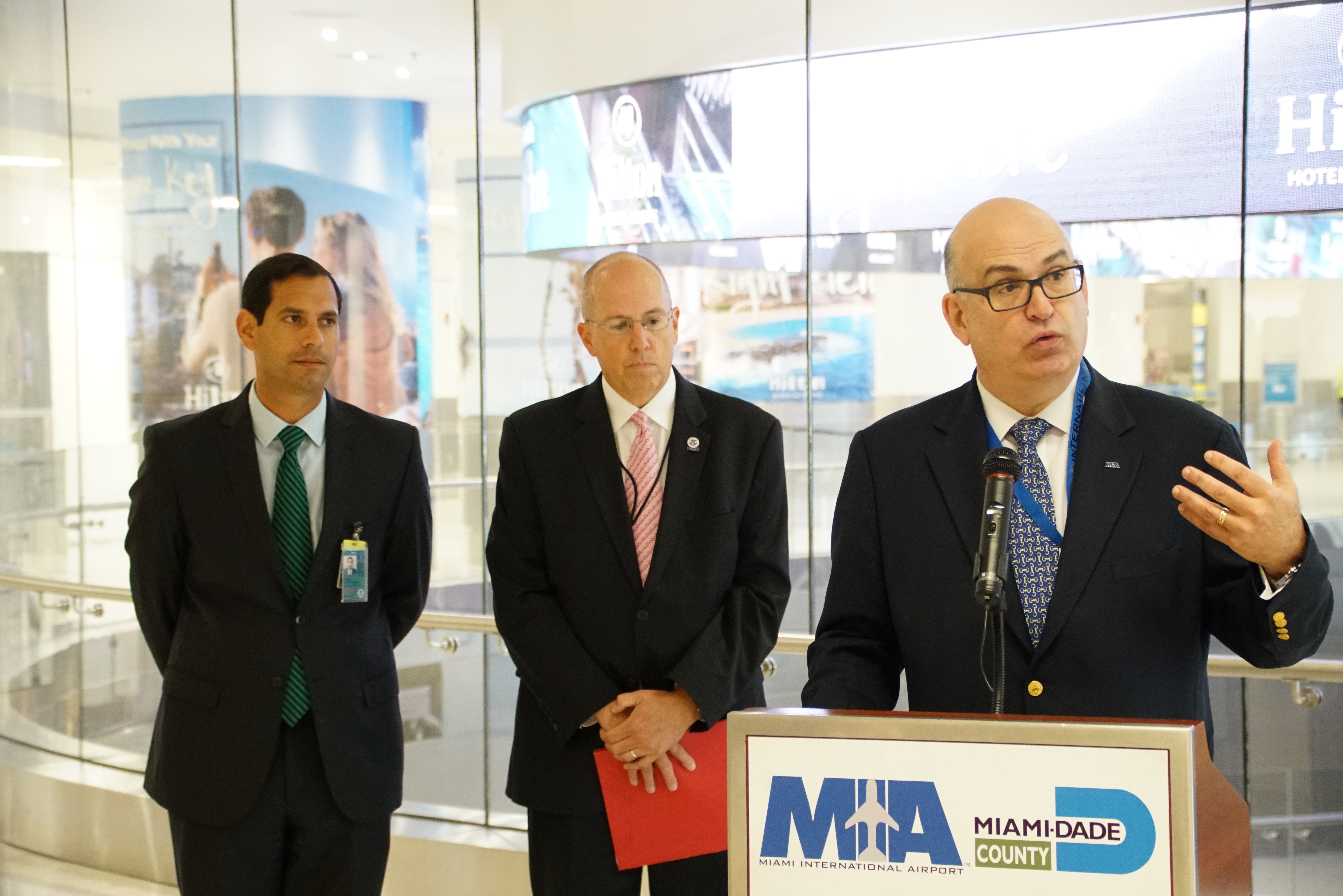 American Airlines and TSA launch automated screening lanes at Miami ...